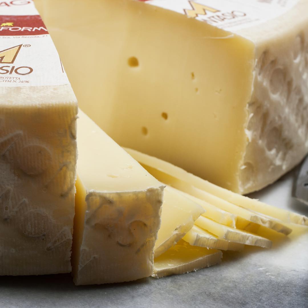 Italian Wine and Cheese Pairings | F.N. Sharp